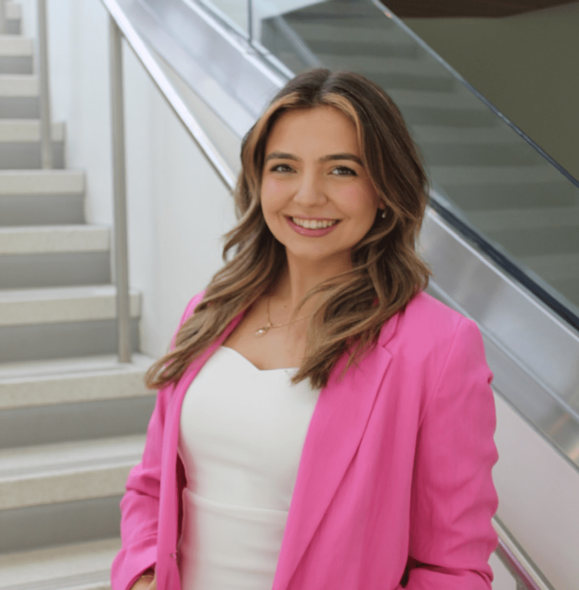 Vjosa Beluli Leasing Agent - Luxury Apartments Chicago | Luxury Living